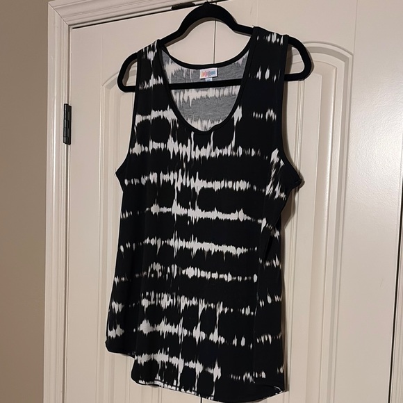 LuLaRoe | Tops | Lularoe Black And White Sleeveless Tank Top | Poshmark